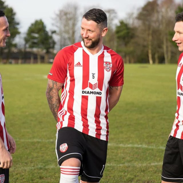 Derry City lança camisa em homenagem a Ryan McBride, morto em 2017 ...