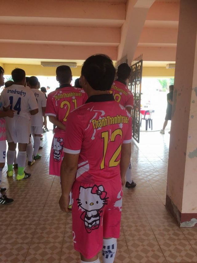"Hello Kitty FC": Time do Vietnã chama a atenção com uniforme de ...