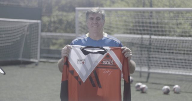 Para o Dia do Goleiro, Penalty relança camisa clássica de Zetti ...