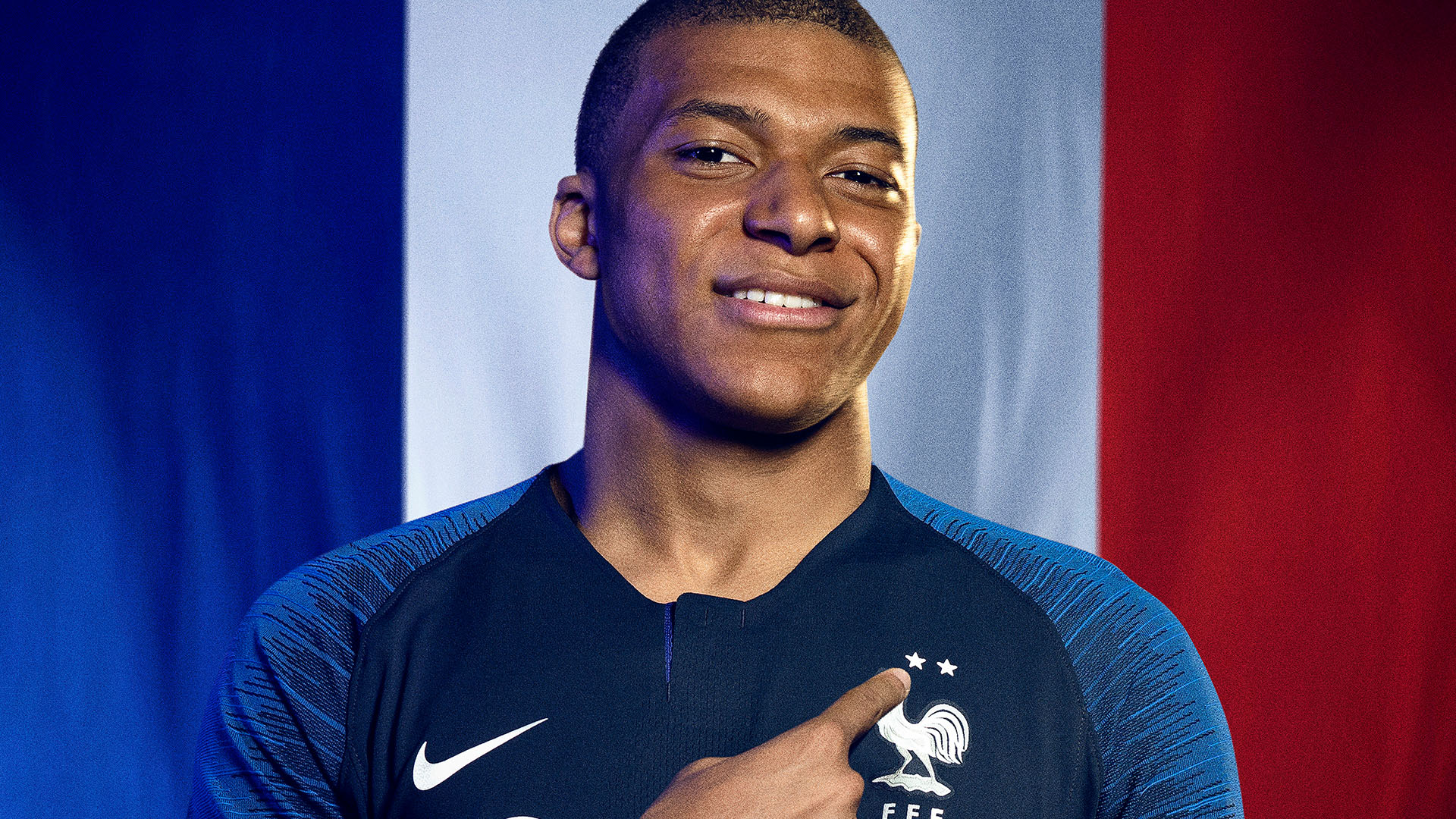 Após título, Federação Francesa (FFF) lança novo símbolo » Mantos do ...