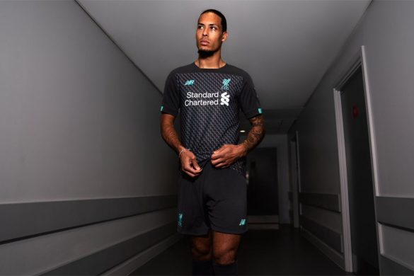 Uniformes e camisas do Liverpool FC | Mantos do Futebol