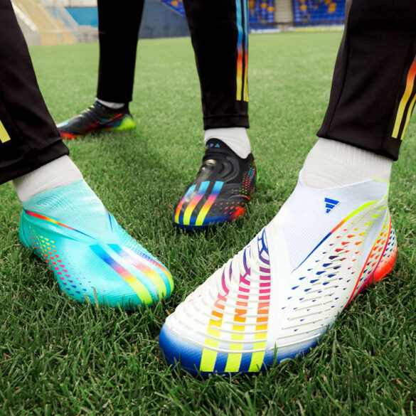 Adidas revela Al Rihla World Cup Pack, com chuteiras inspiradas na bola da Copa 2022 » Mantos do ...