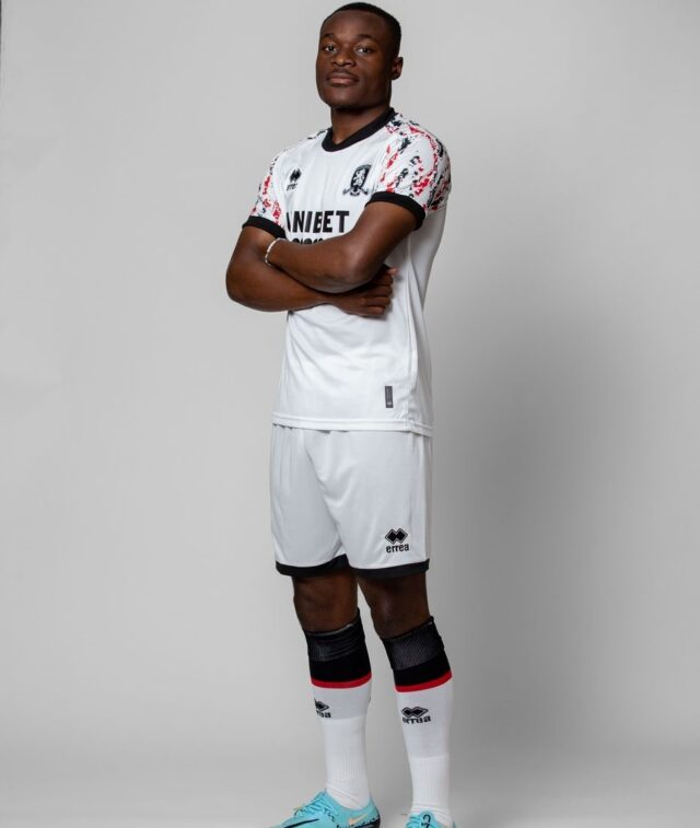 Nova terceira camisa do Middlesbrough 2022-2023 Erreà » MDF