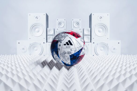 Torfabrik: Bola da Bundesliga 2017-2018 | Adidas » Mantos do Futebol