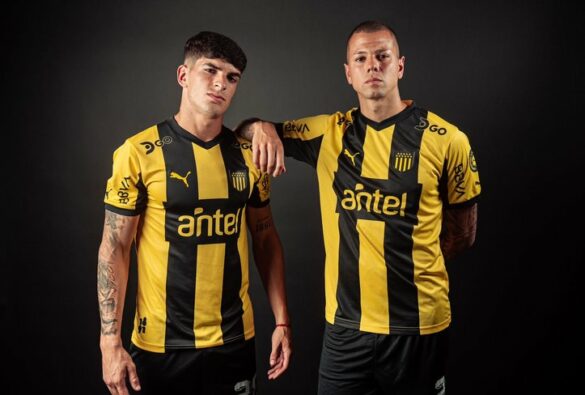 Nova camisa titular do Peñarol 2023 PUMA » Mantos do Futebol