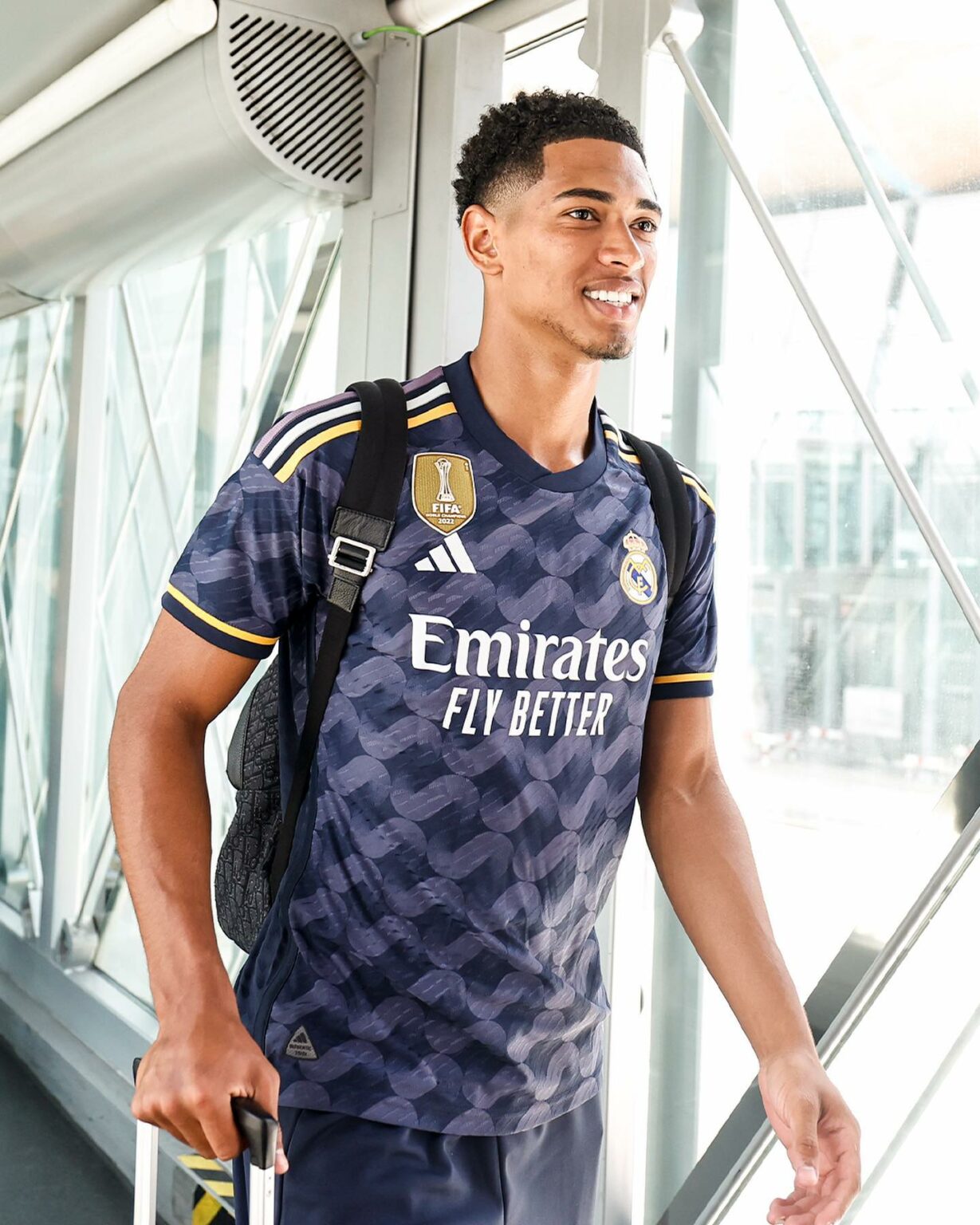 Nova camisa reserva do Real Madrid 2023-2024 Adidas » MDF