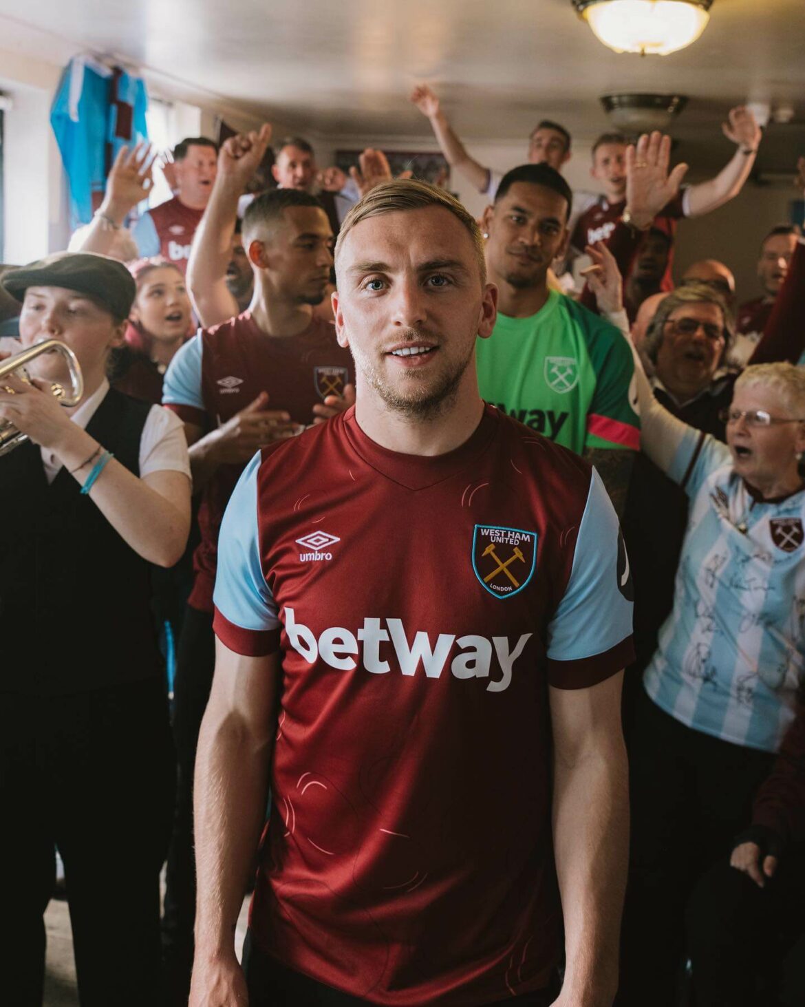 Nova camisa do West Ham 2023-2024 Umbro » Mantos do Futebol