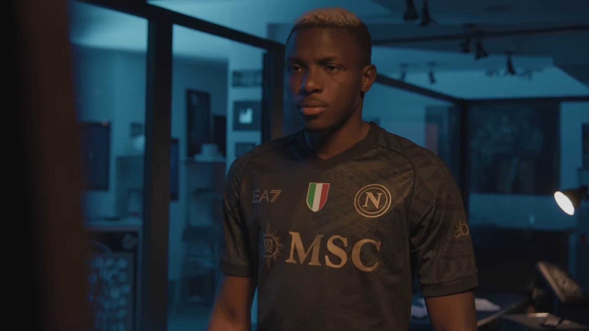 Nova terceira camisa do Napoli 2023-2024 EA7 » Mantos do Futebol