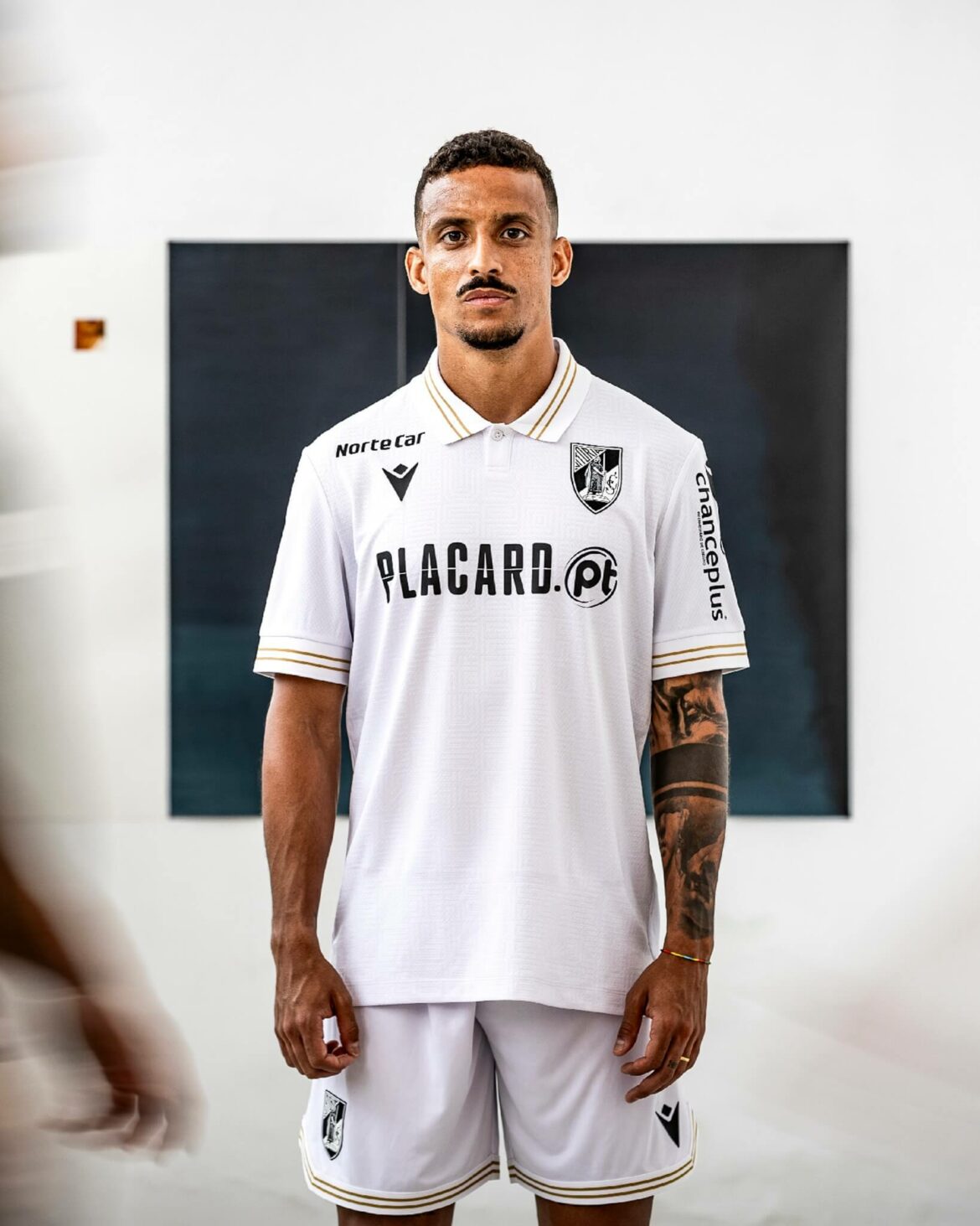 Novas camisas do Vitória de Guimarães 2024-2025 Macron » Mantos do Futebol