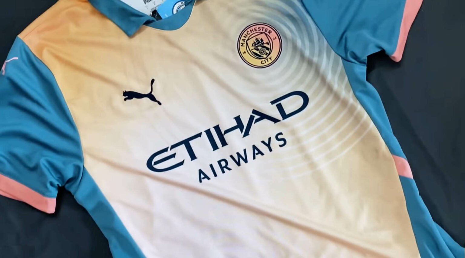 Definitely City: Manchester City lançará camisa em homenagem ao Oasis ...