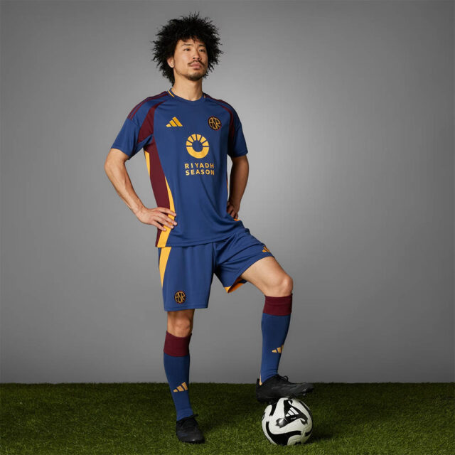 Nova terceira camisa da AS Roma 2024-2025 Adidas » Mantos do Futebol