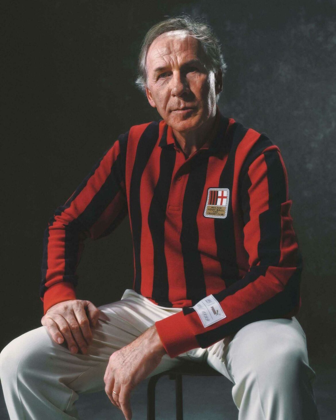 Camisa dos 125 anos do AC Milan é revelada pela PUMA » Mantos do Futebol
