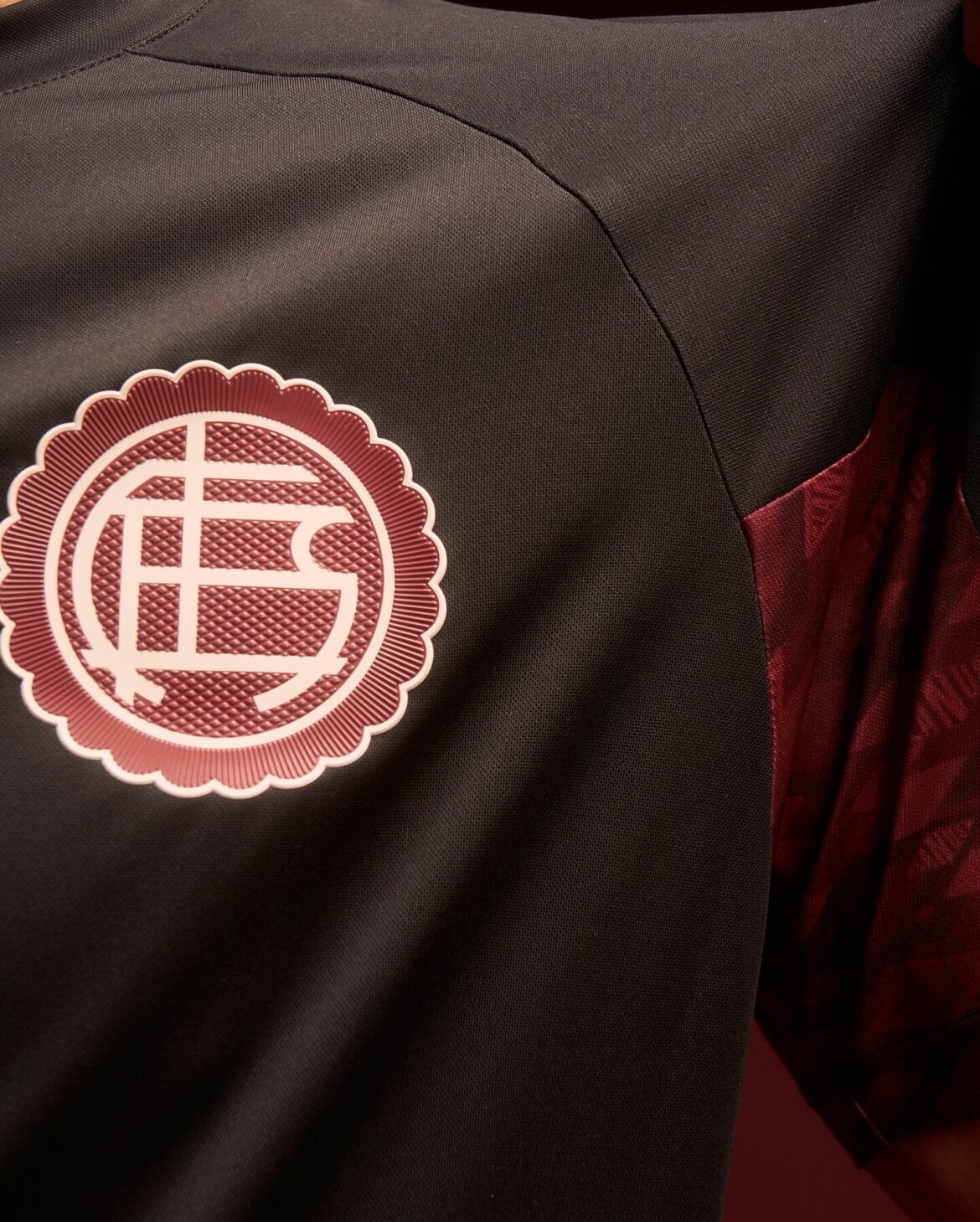Novas camisas do CA Lanús 2025 Umbro » Mantos do Futebol