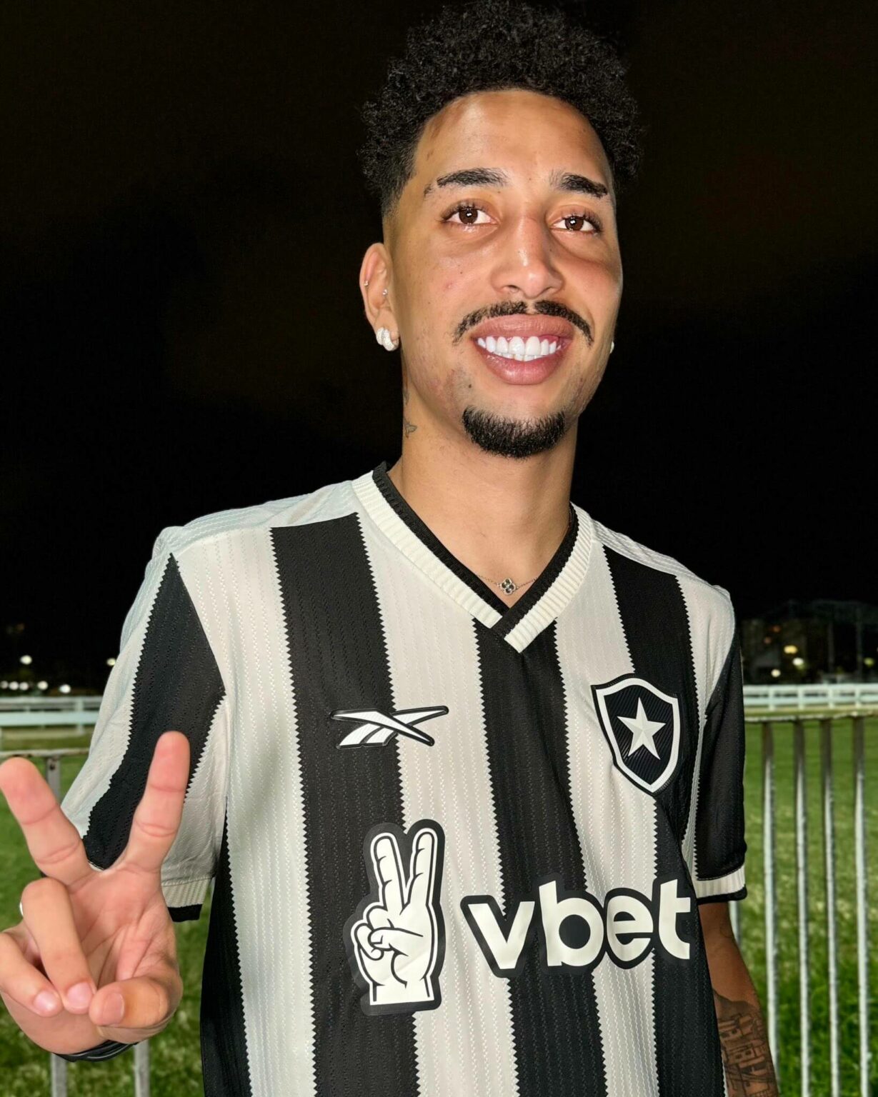 Botafogo anuncia Vbet como nova patrocinadora máster » Mantos do Futebol