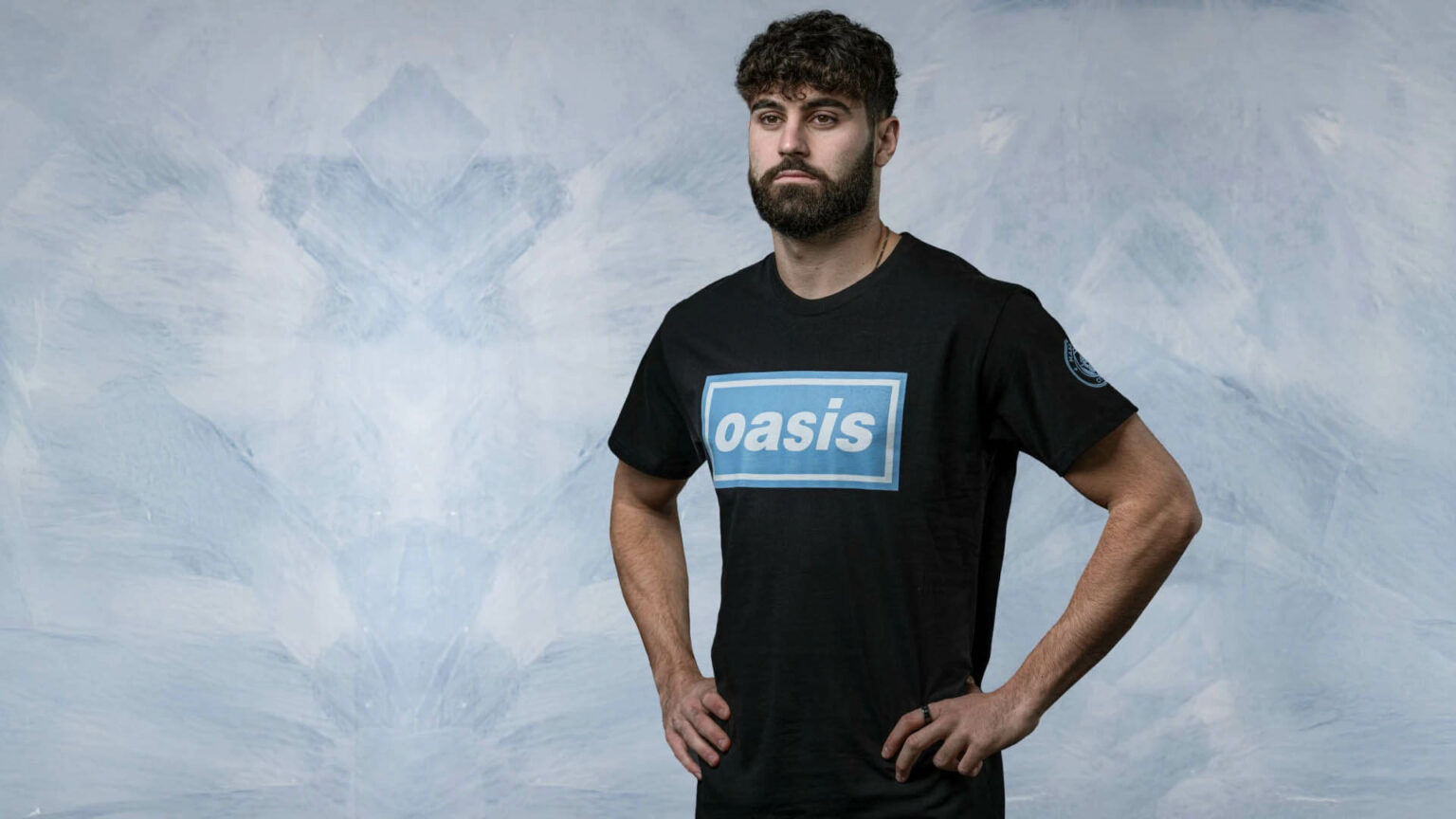 Manchester City e Oasis lançam coleção em collab » Mantos do Futebol