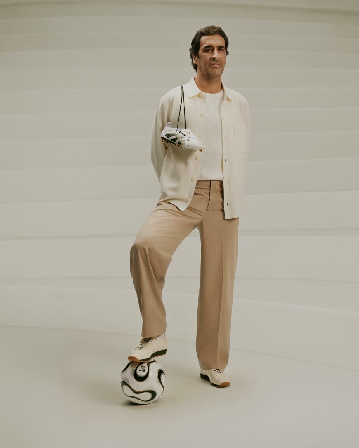 adidas lança coleção Teamgeist 2025 » Mantos do Futebol