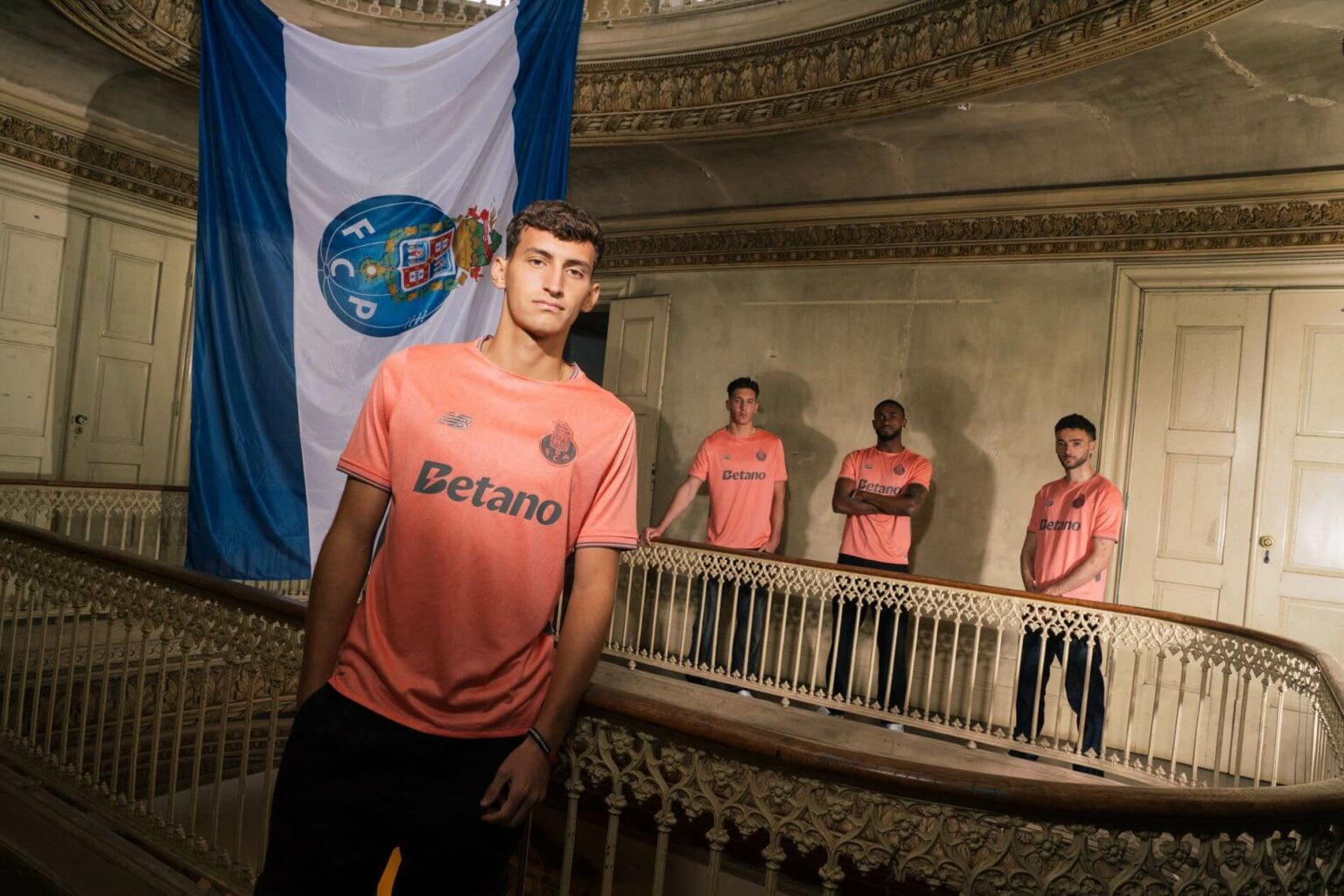 Nova camisa reserva do FC Porto 2025-2026 New Balance » Mantos do Futebol