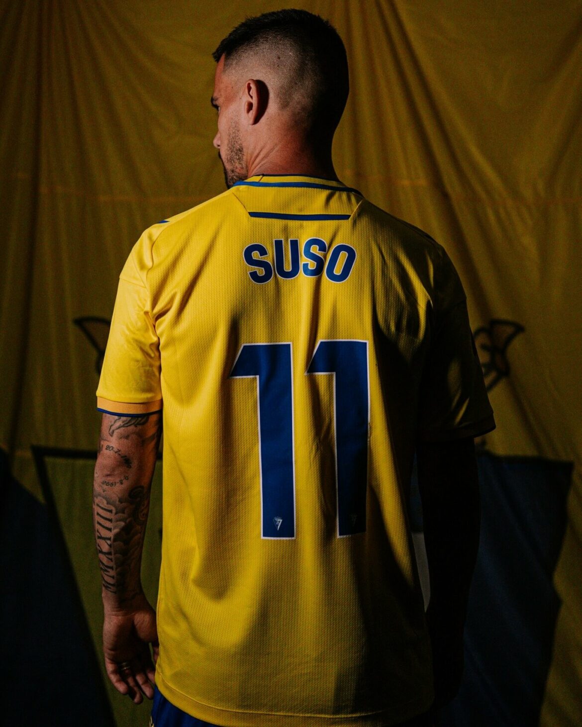 Nova camisa titular do Cádiz CF 2025-2026 Macron » Mantos do Futebol